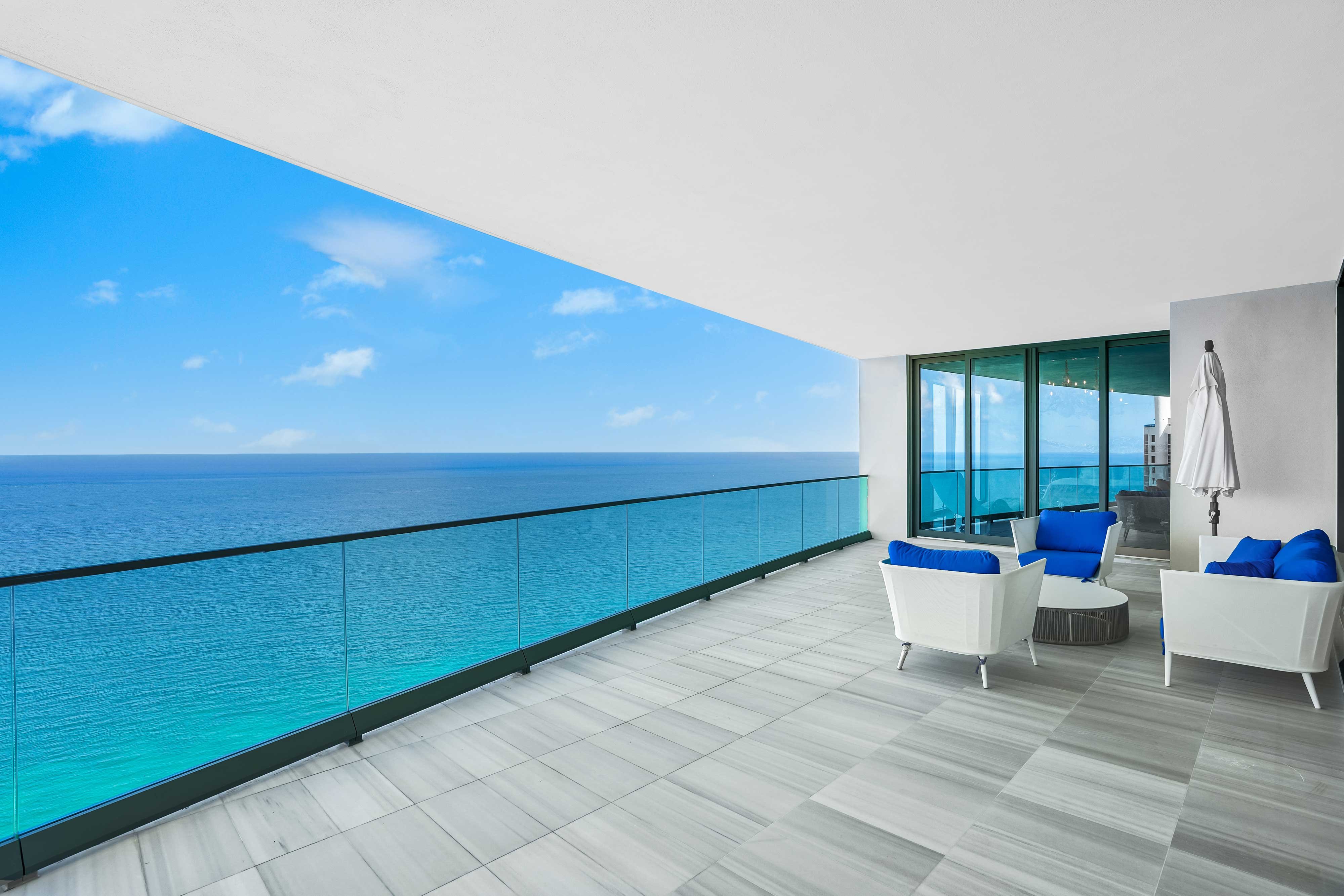 17901 Collins Ave #4005