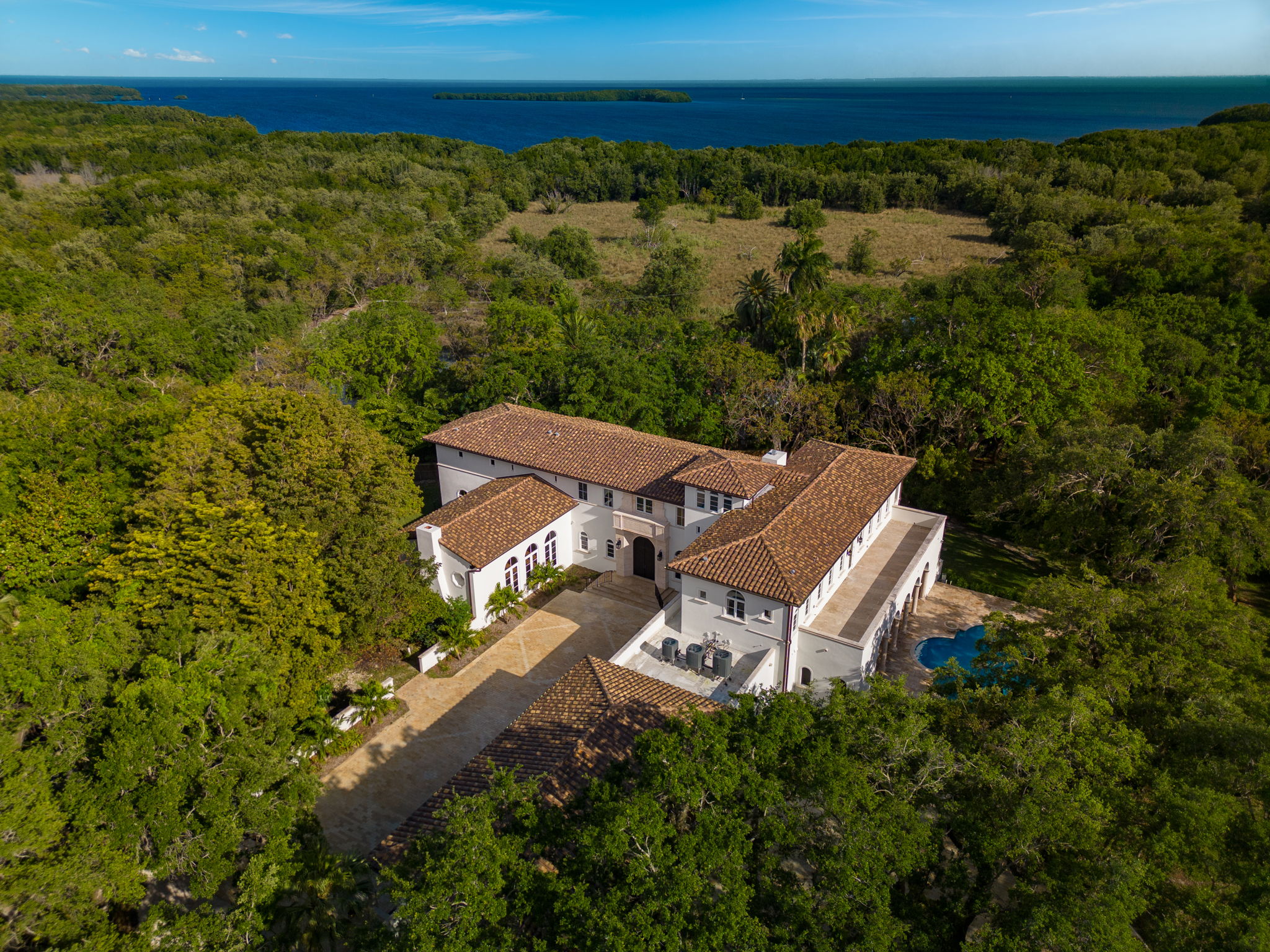 Villa Palma Real | 6730 Royal Palm Dr, Palmetto Bay, FL 33157